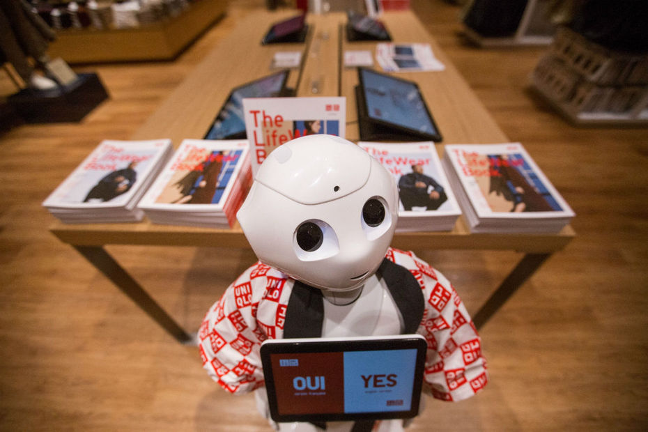 The French branch of Uniqlo introduces a robot as a new staff member in ...