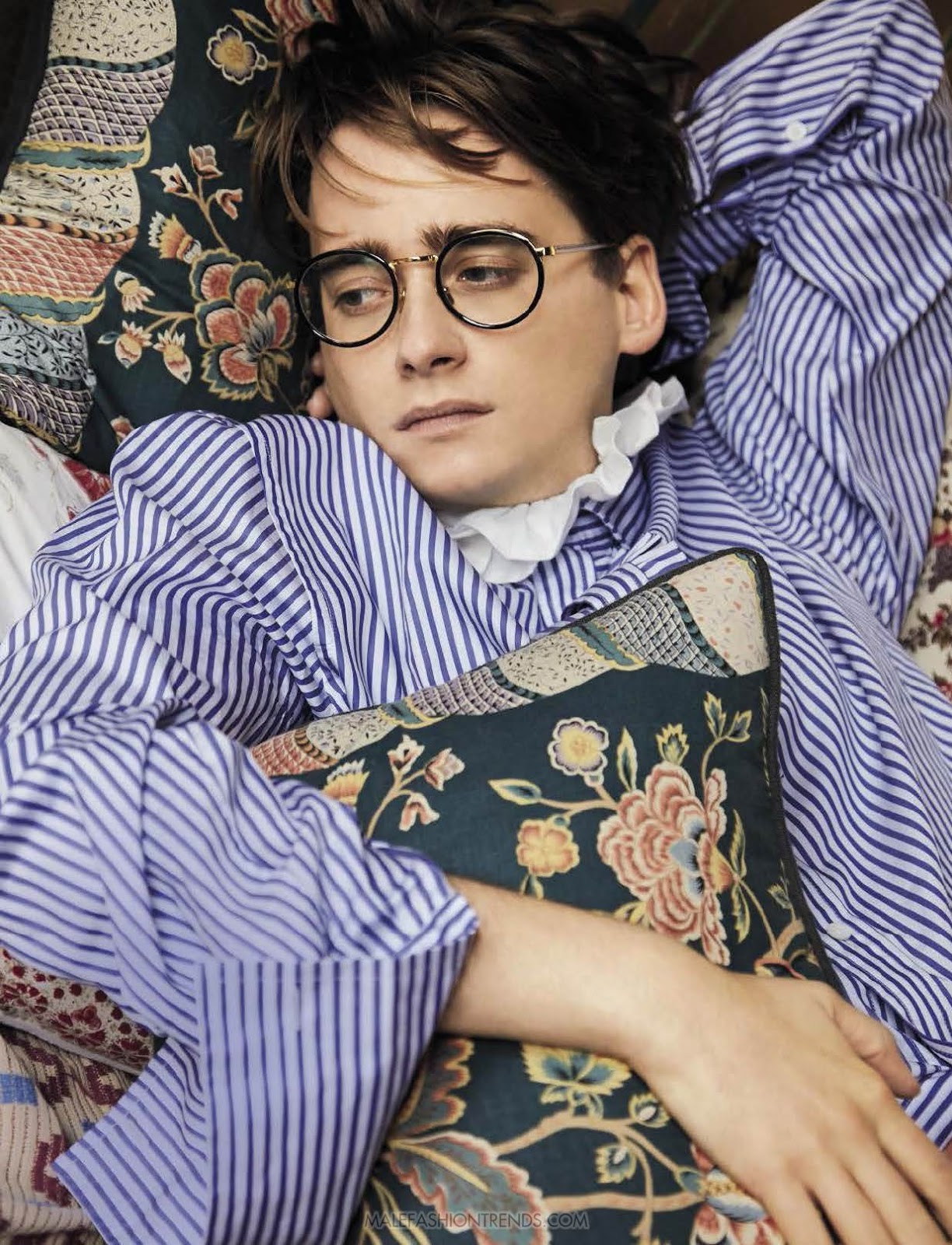 Luke Edward Hall para L'Uomo Vogue por Carlota Manaigo