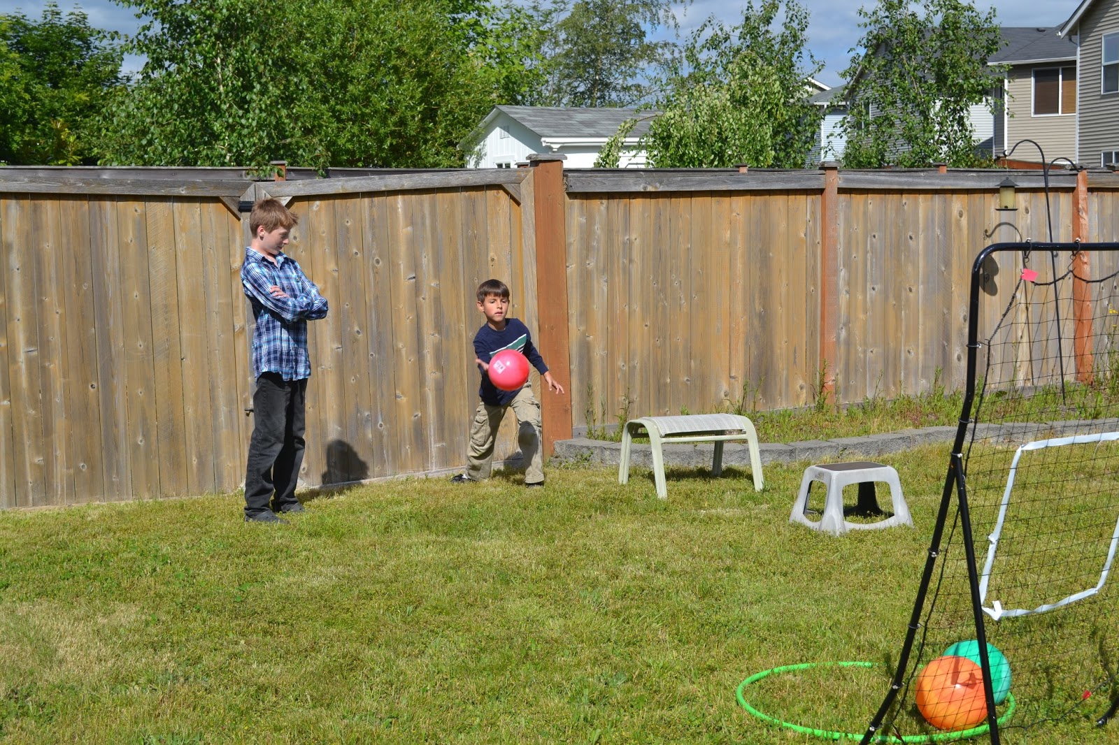 Frank Academy of Awesomeness: Super easy backyard obstacle course