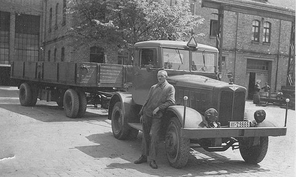 Panzerserra Bunker- Military Scale Models in 1/35 scale: Hanomag SS100 ...