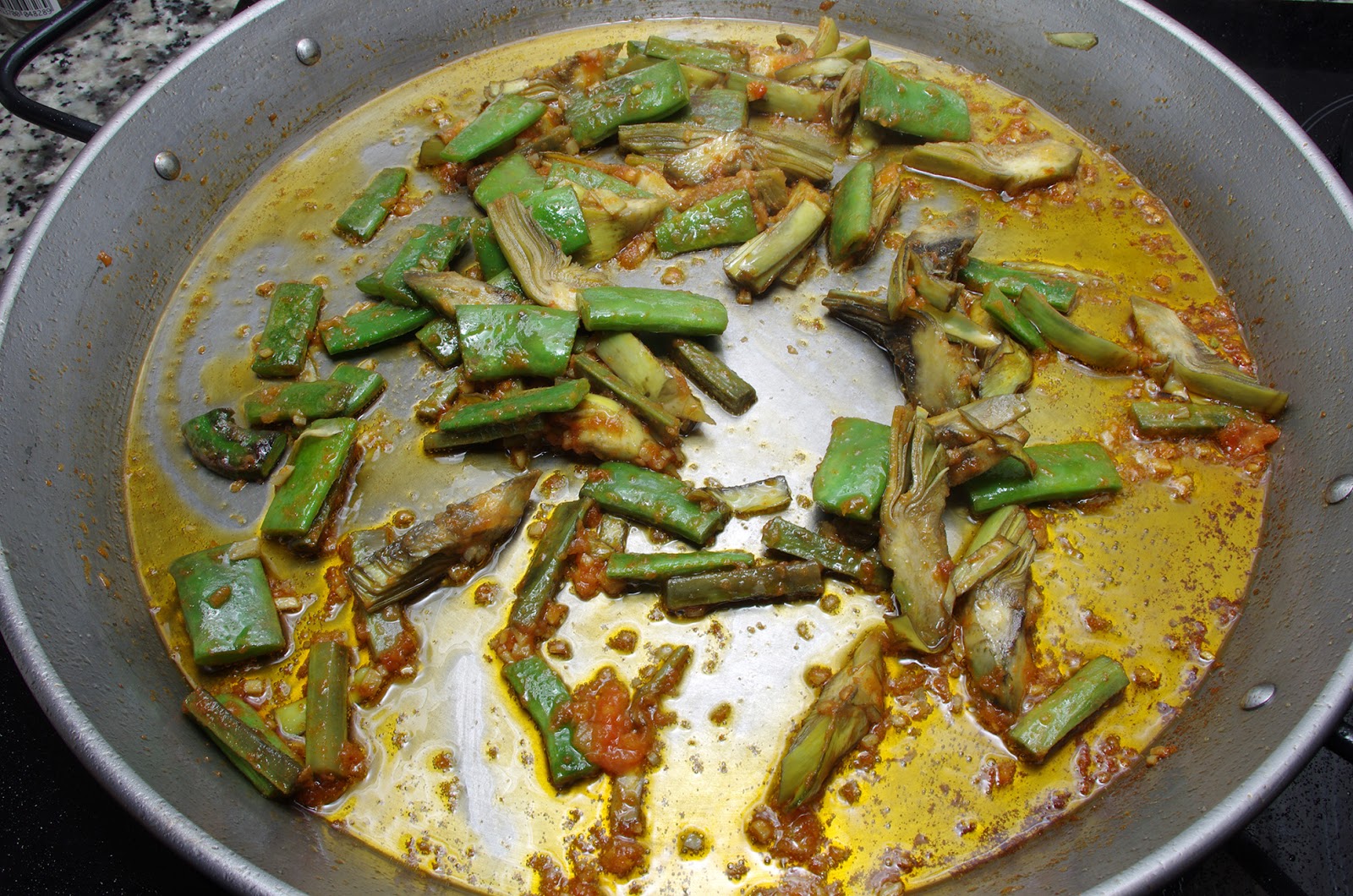Fentdetutto: Arroz seco de costillas y alcachofas