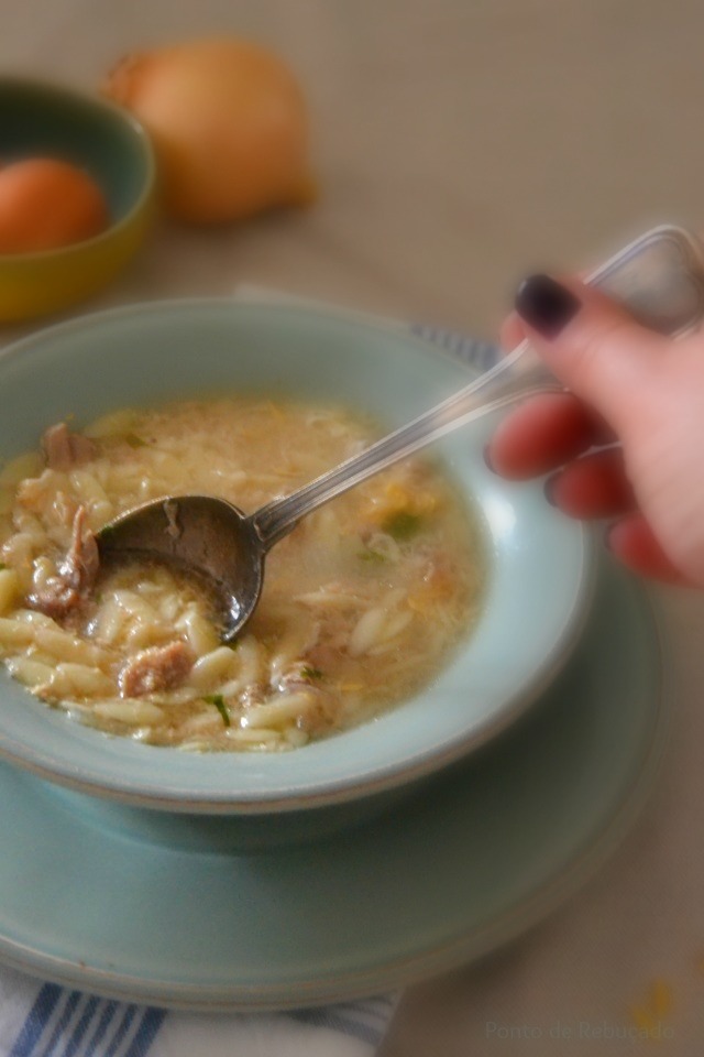 Ponto de Rebuçado Receitas: Canja de galinha com ovo (Canja rica)