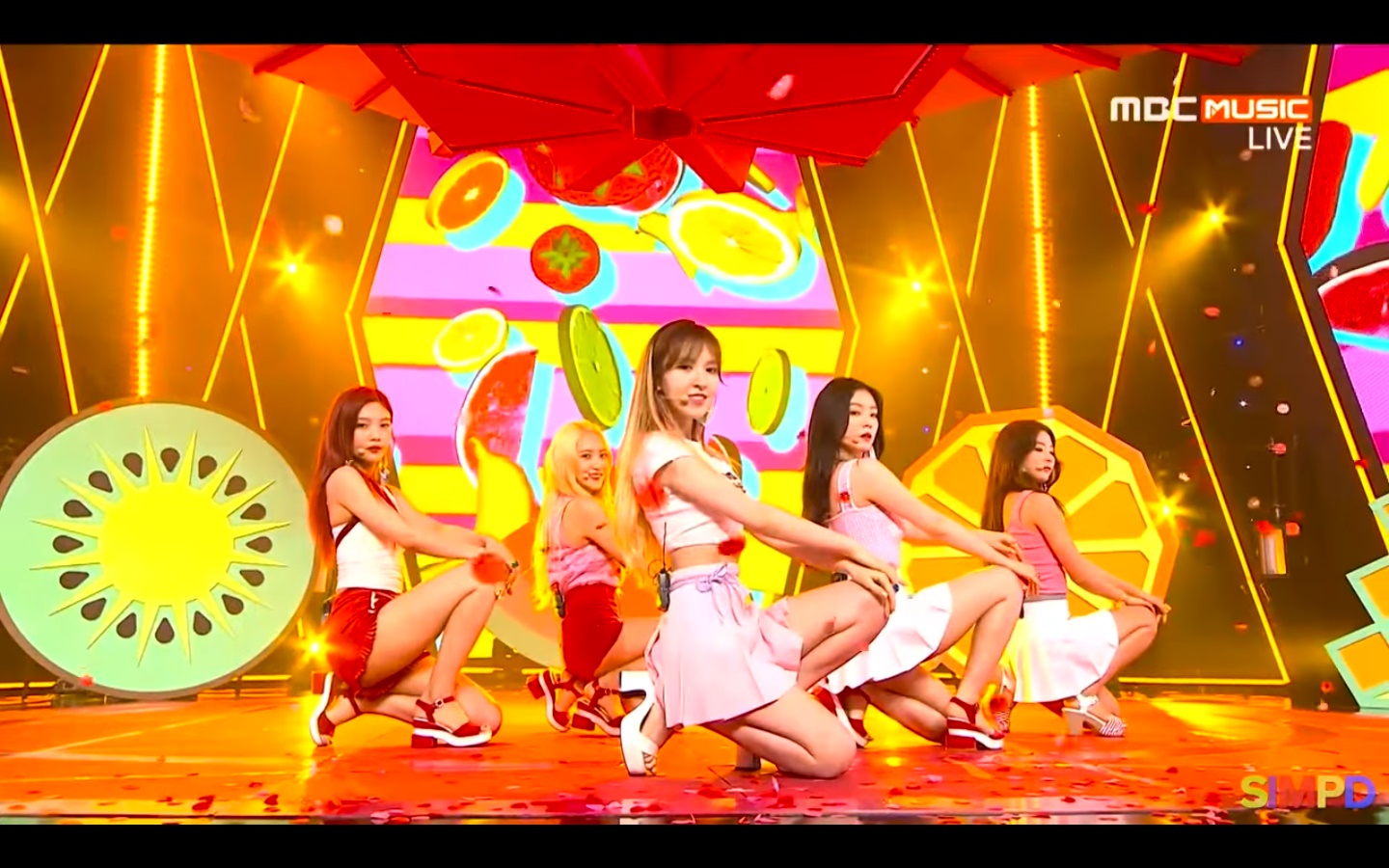 Red Velvet、新曲「Red Flavor」のステージミックス動画が人気に！公開から10日でYouTube再生回数150万回突破 ...