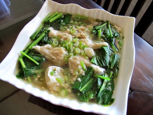 Dapur Tia: Sup Pangsit Ayam