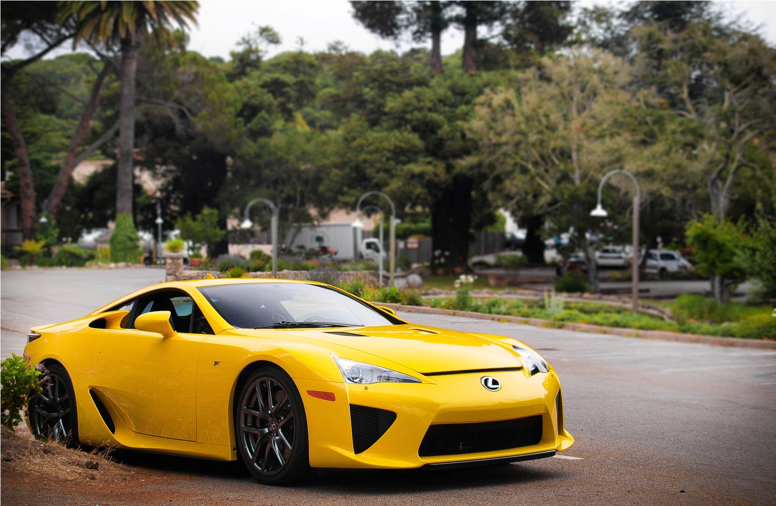 Yellow Lexus LFA | de autos cars