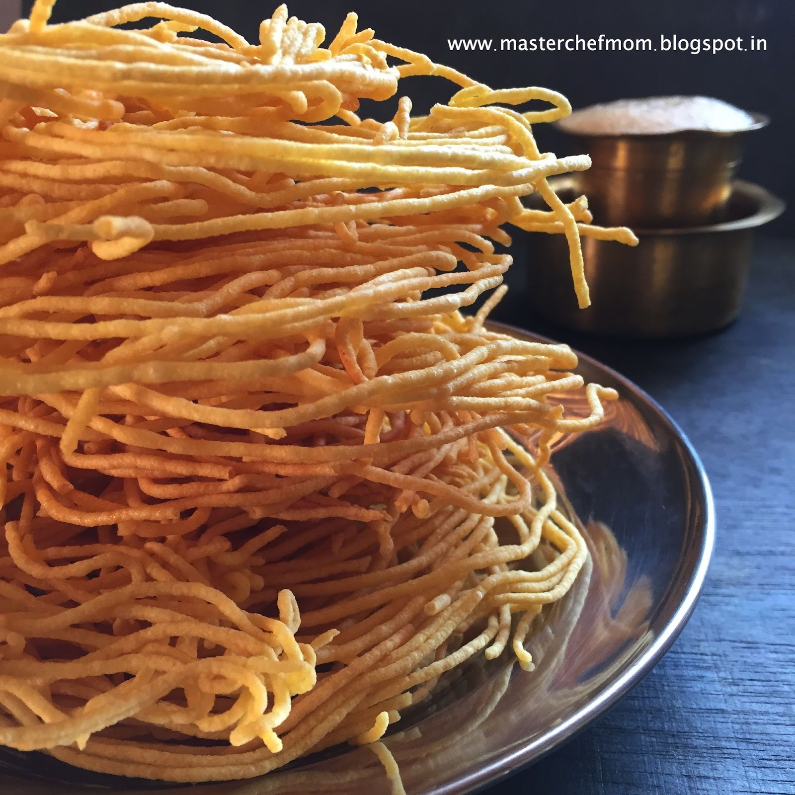 MASTERCHEFMOM: Omapodi Recipe | Sev Recipe | Plain Sev | How to make ...