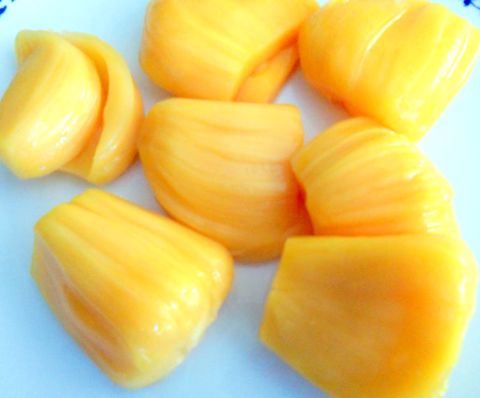 Culinary Treats: Turon {Fried Banana Rolls}