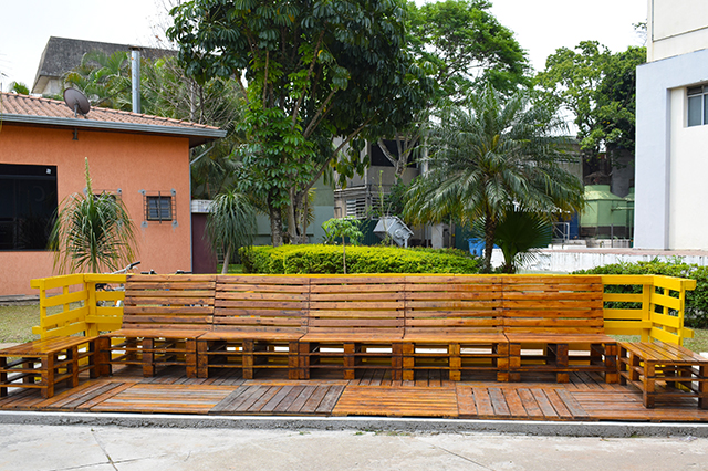 CEAGESP Sustentável realiza 1º parklet do ETSP com bancos feitos de ...