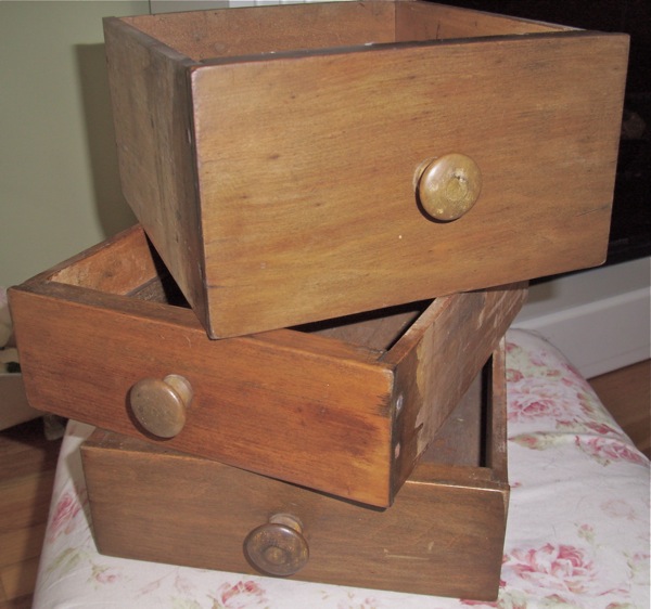 The Polka Dot Closet: Three Sewing Drawers Three Ways