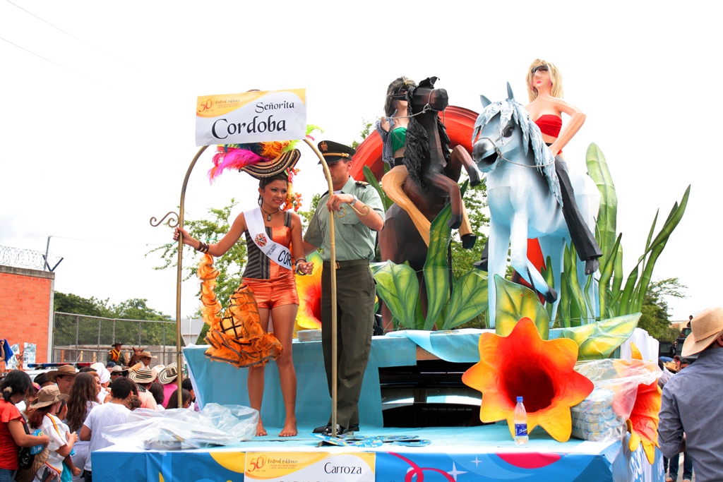 Noticias, Arte, Cultura y Turismo: CARROZAS A LOS 400 AÑOS DE NEIVA