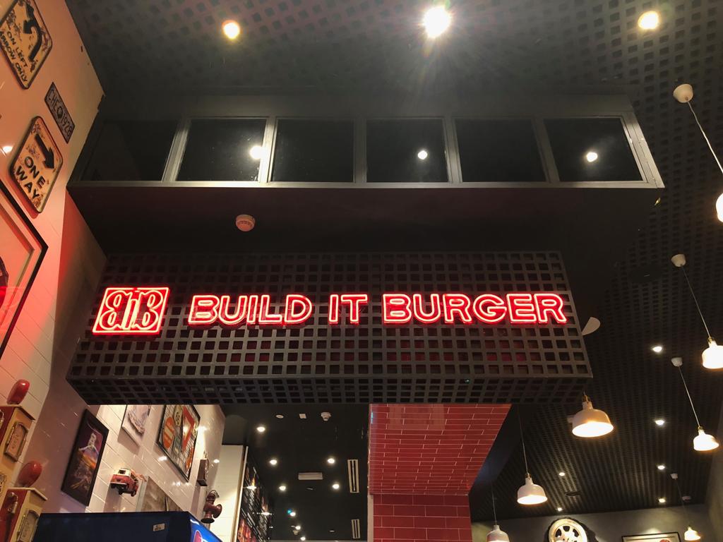 Serene Beauty Amidst Chaotic World: FOOD: Build It Burger in Qatar