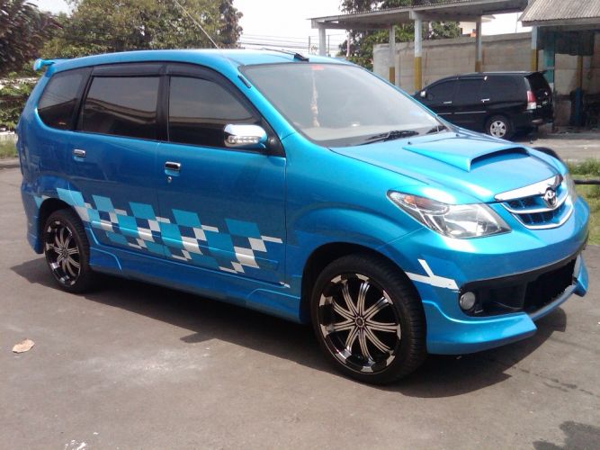 Modifikasi avanza veloz ceper all new ala jdm drag race yang bagus ...