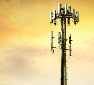Media Confidential: 62 Bidders Make Down Payments In Spectrum Auction