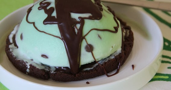 Bomba helada de menta y chocolate para el reto que rico mamá | En la ...