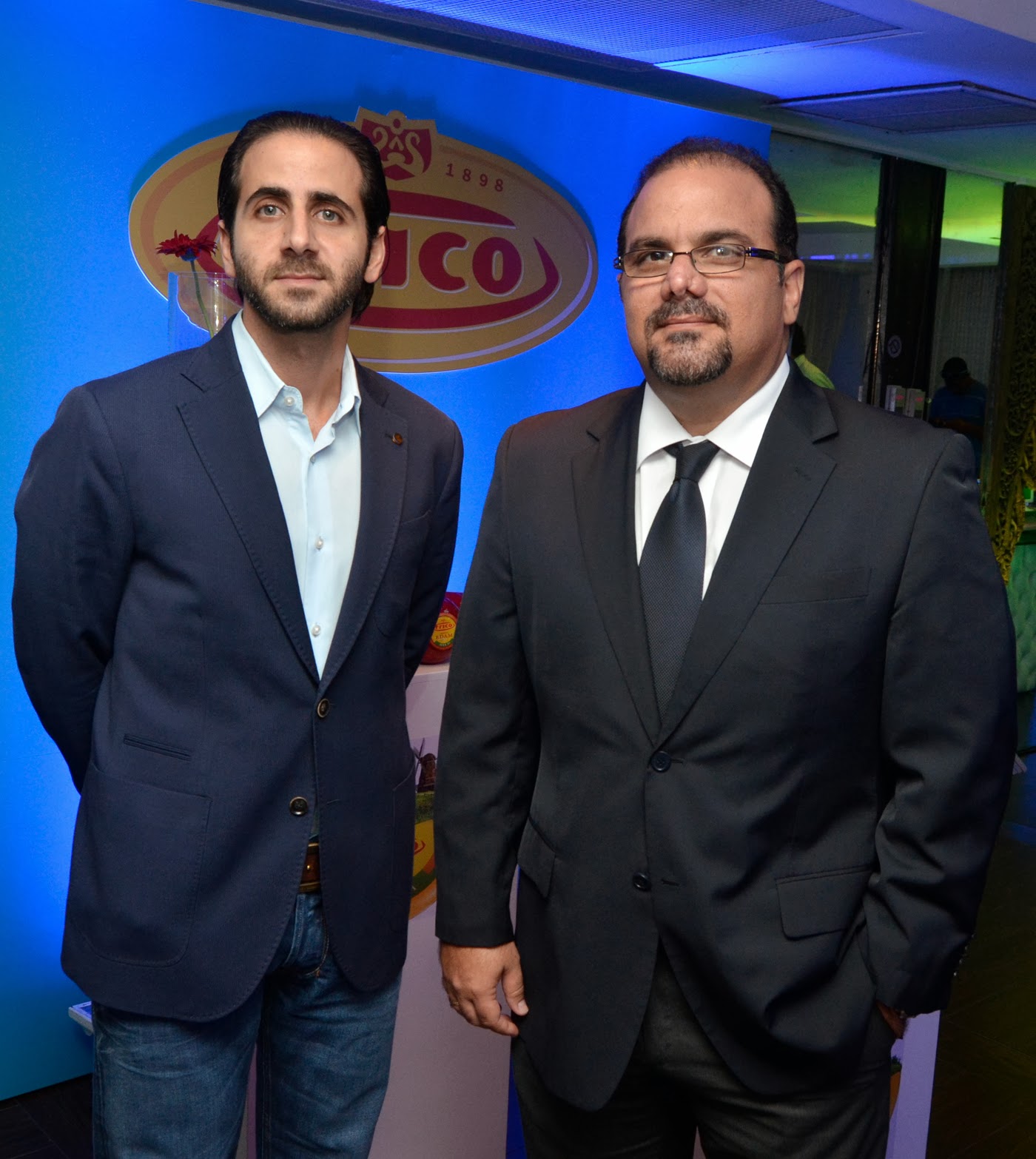 Las Sociales y Espectaculos: Frieslandcampina conocer la familia de ...