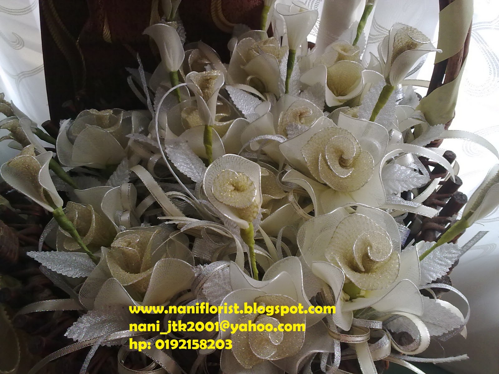 Nani Florist: BUNGA PAHAR GANTUNG VIP DAN BUNGA PAHAR PELAMIN