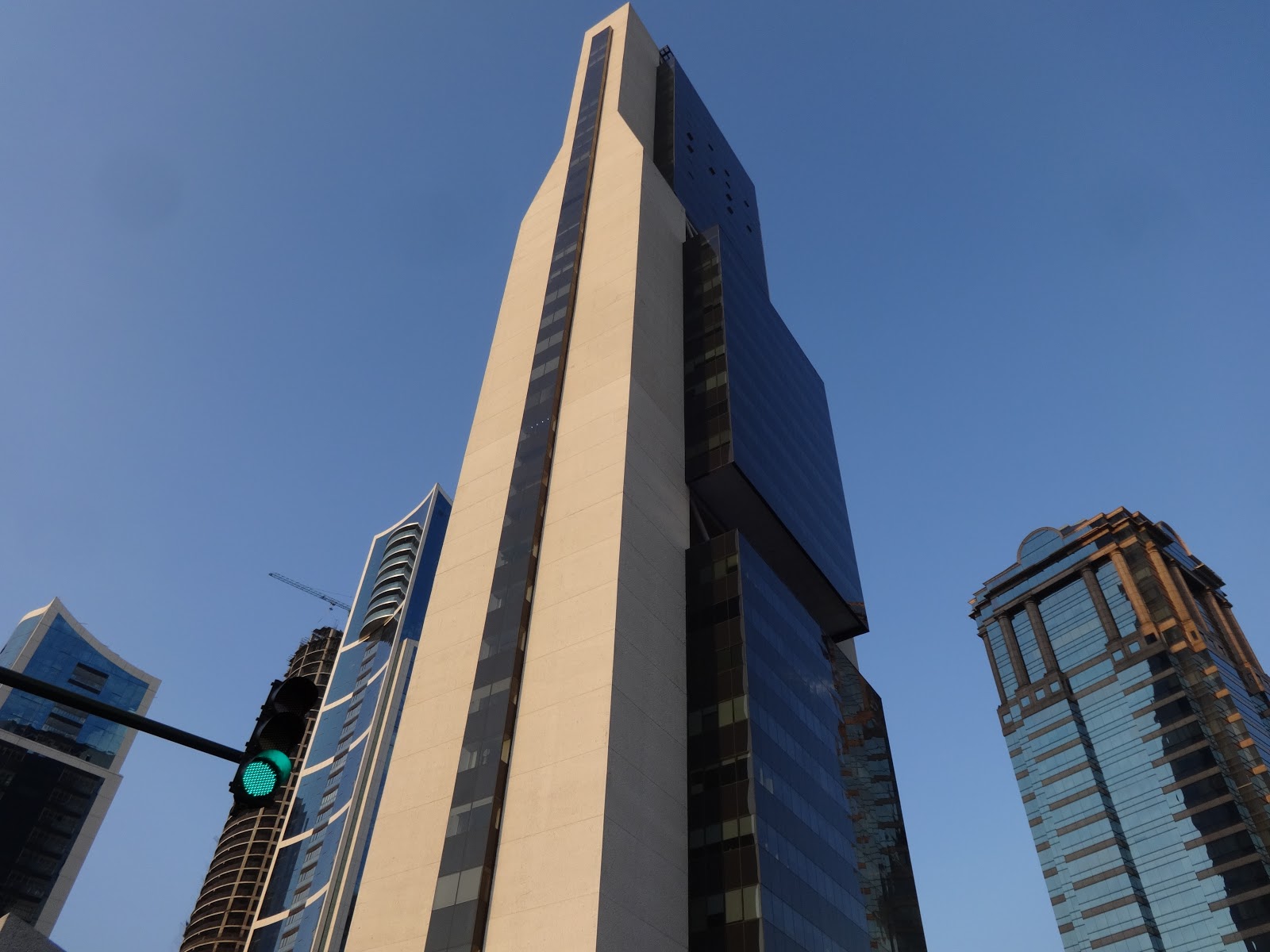 Urban Wilderness: Los 10 edificios más altos de México por década 1950-2018