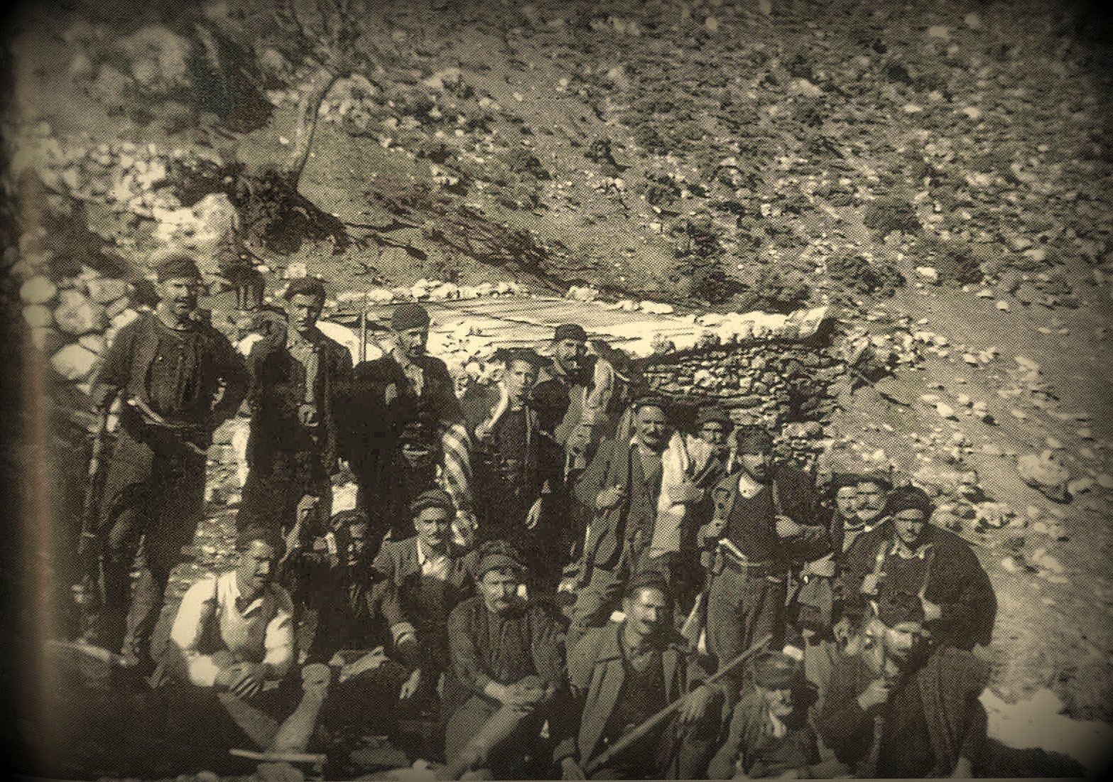 ΙΣΤΟΡΙΑ ΕΛΛΗΝΙΚΗ ΚΑΙ ΠΑΓΚΟΣΜΙΑ : Η ΕΛΛΑΔΑ ΤΟΥ 1940 - 1944 (Η ΤΡΙΠΛΗ ...