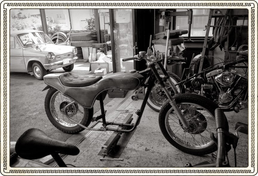 KEMPS NOT DEAD: 70's Tracy Fiberglass Body Chopper 『Triumph+CB450＝TRINDA-X』