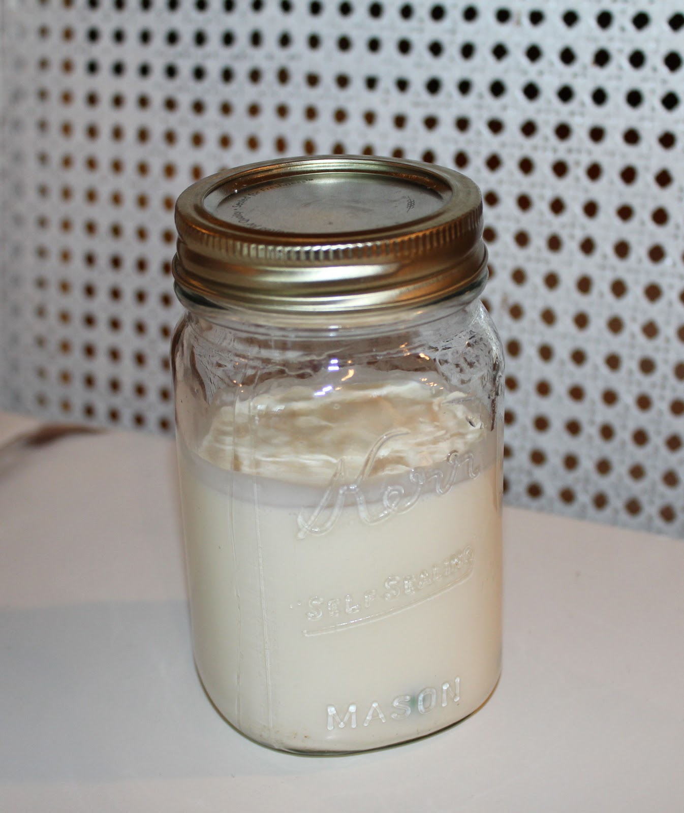 KidEats: Make Your Own Butter in a Mason Jar