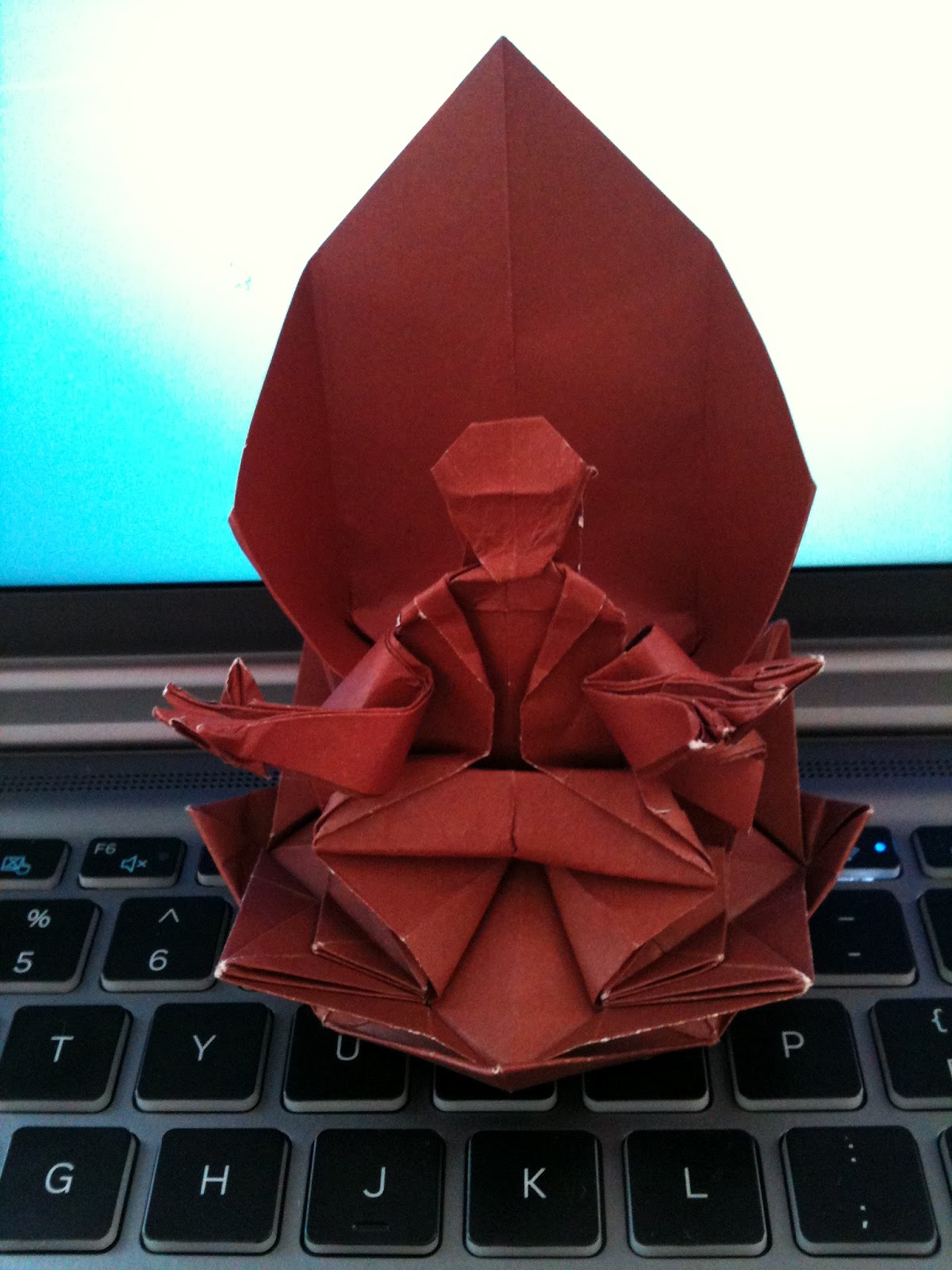 Palatul de Hârtie: new origami mistic Buddha