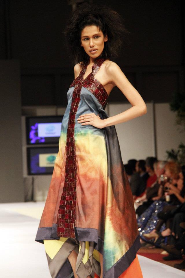 Karachi Fashion Week ~ Desi Maza