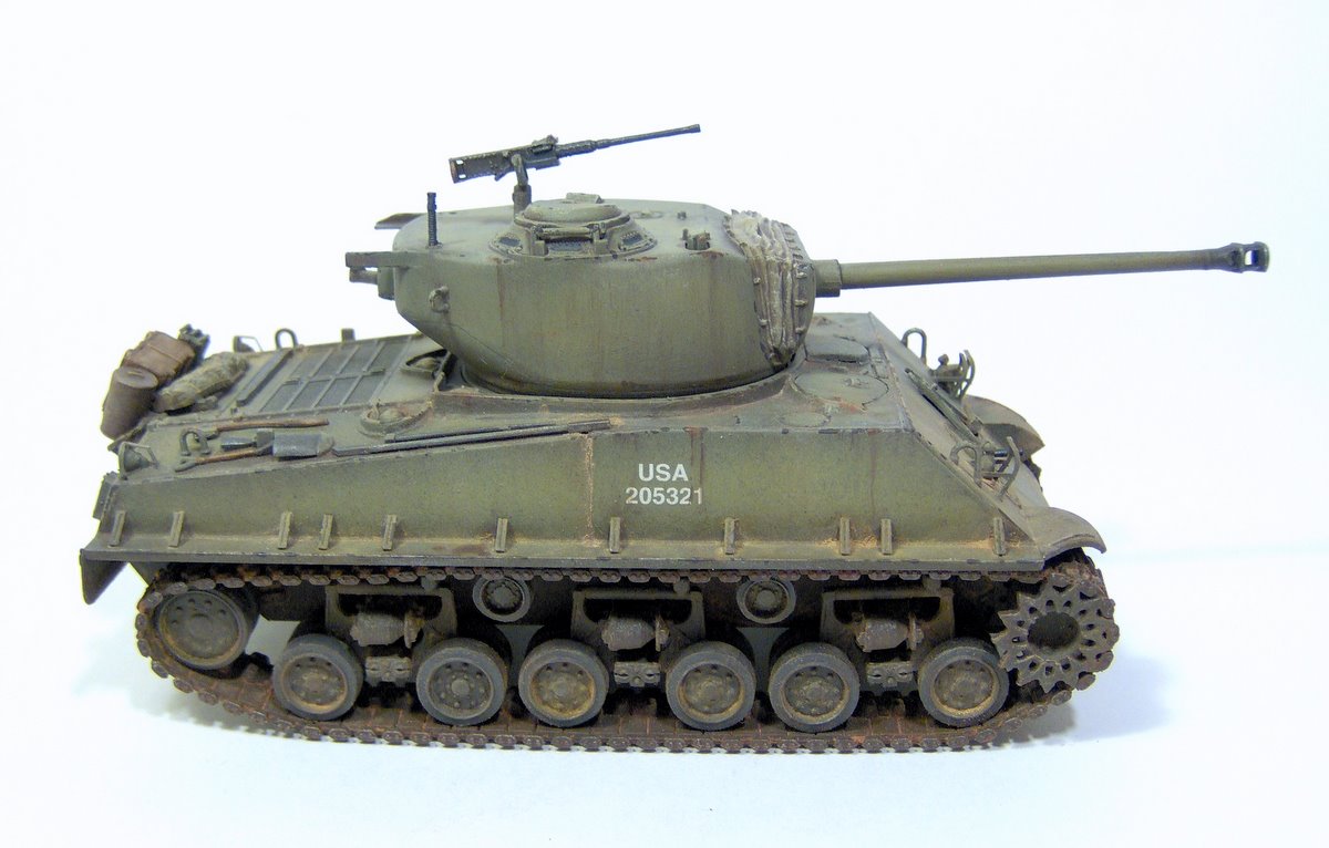 Gulumik Military Models: M4A3E8 Sherman 1/48 Hobby Boss- Gallery