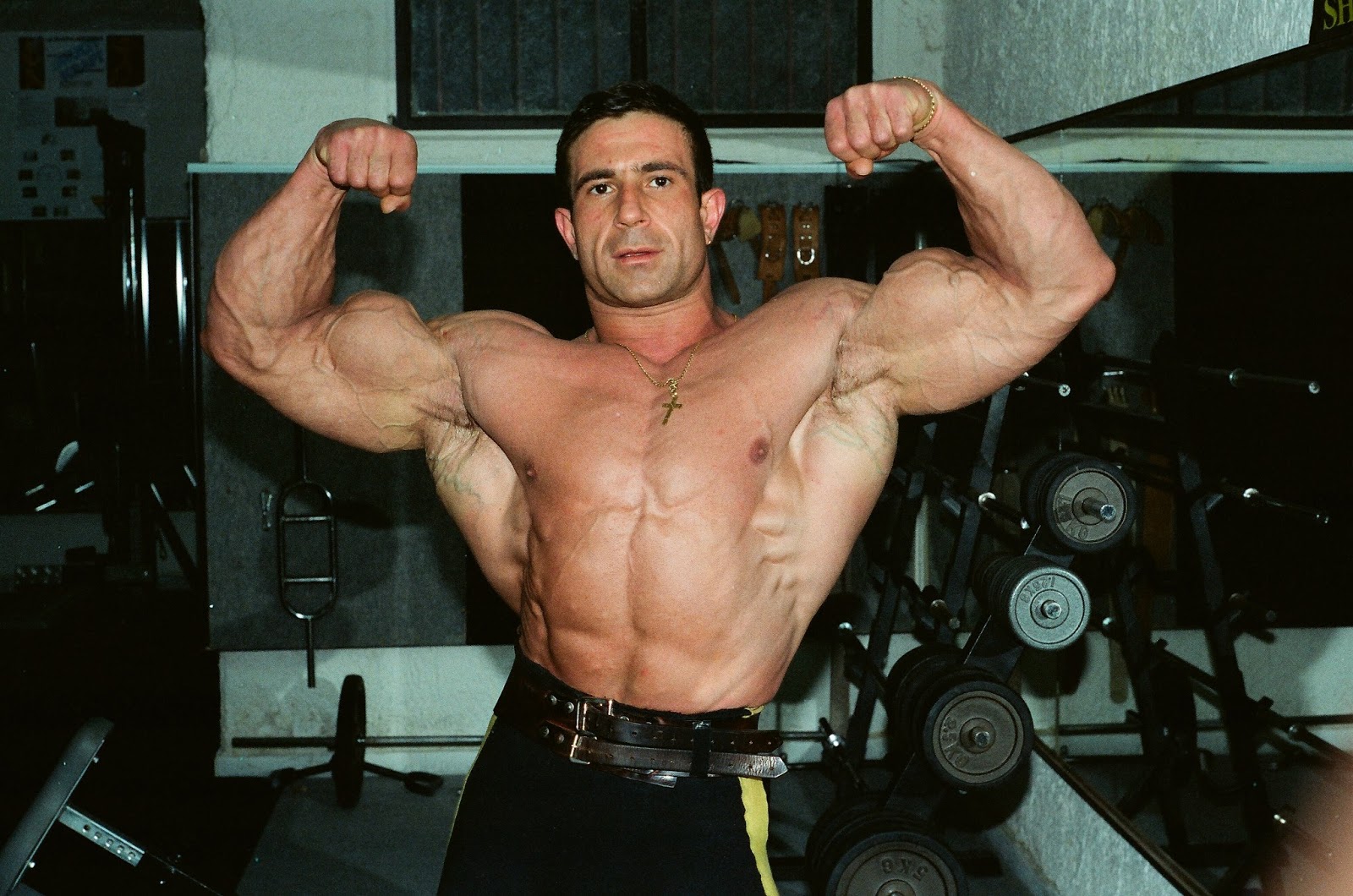 Muscle Lover: Italian bodybuilder from the 90's - Domenico (Mimmo) Cirillo