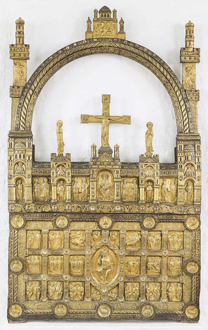 bensozia: The Golden Altar of Sahl Church, Denmark