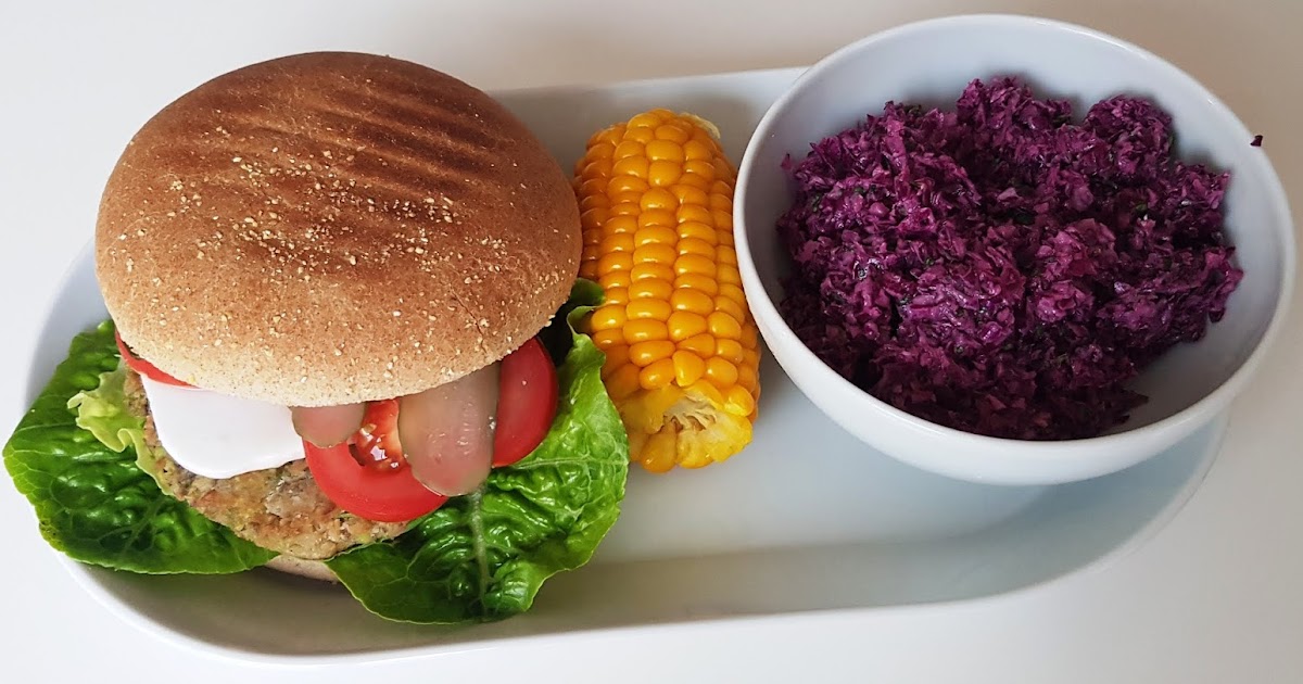 Glad-Ko-Burger med Coleslaw og Majs