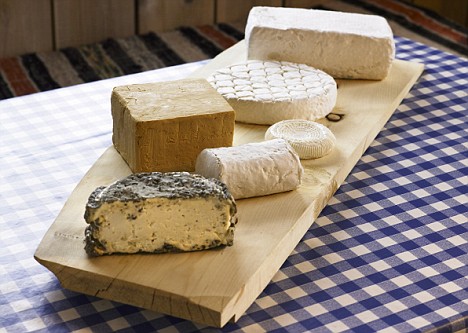 The Tower of Babel: Cheeses (Engl) (IT) (DE) (Esp)