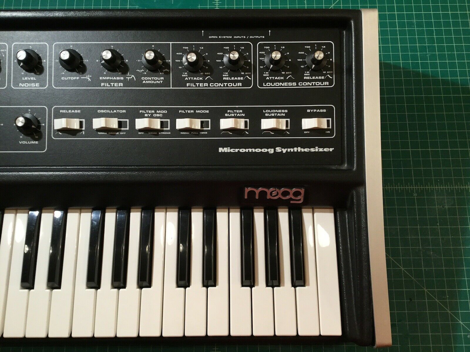 MATRIXSYNTH: Moog Micromoog Analog Mono Synthesizer w/ CV/Midi Converter.