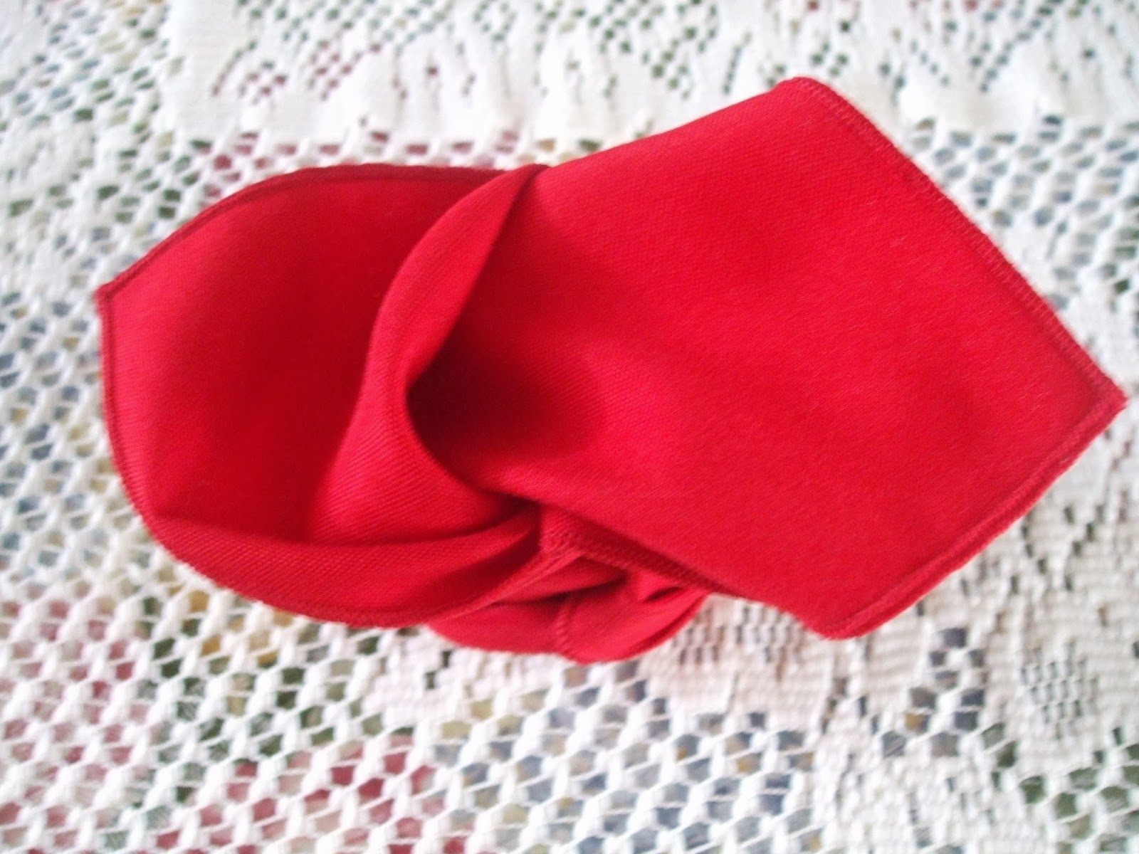 Rosemary's Sampler: Napkin Folding - a Rose