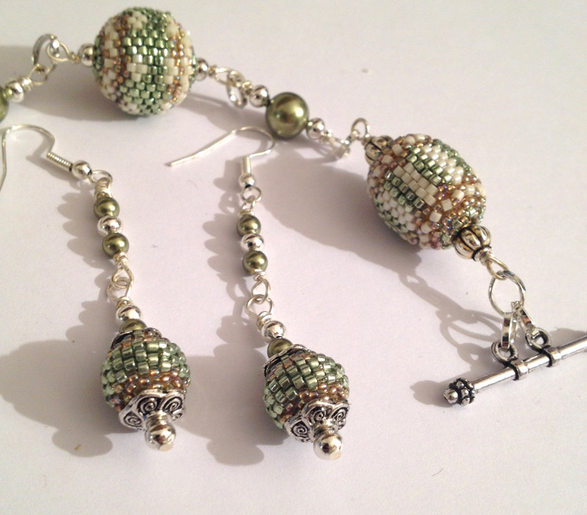 ApeVale Handmade: Parur Bracciale e orecchini