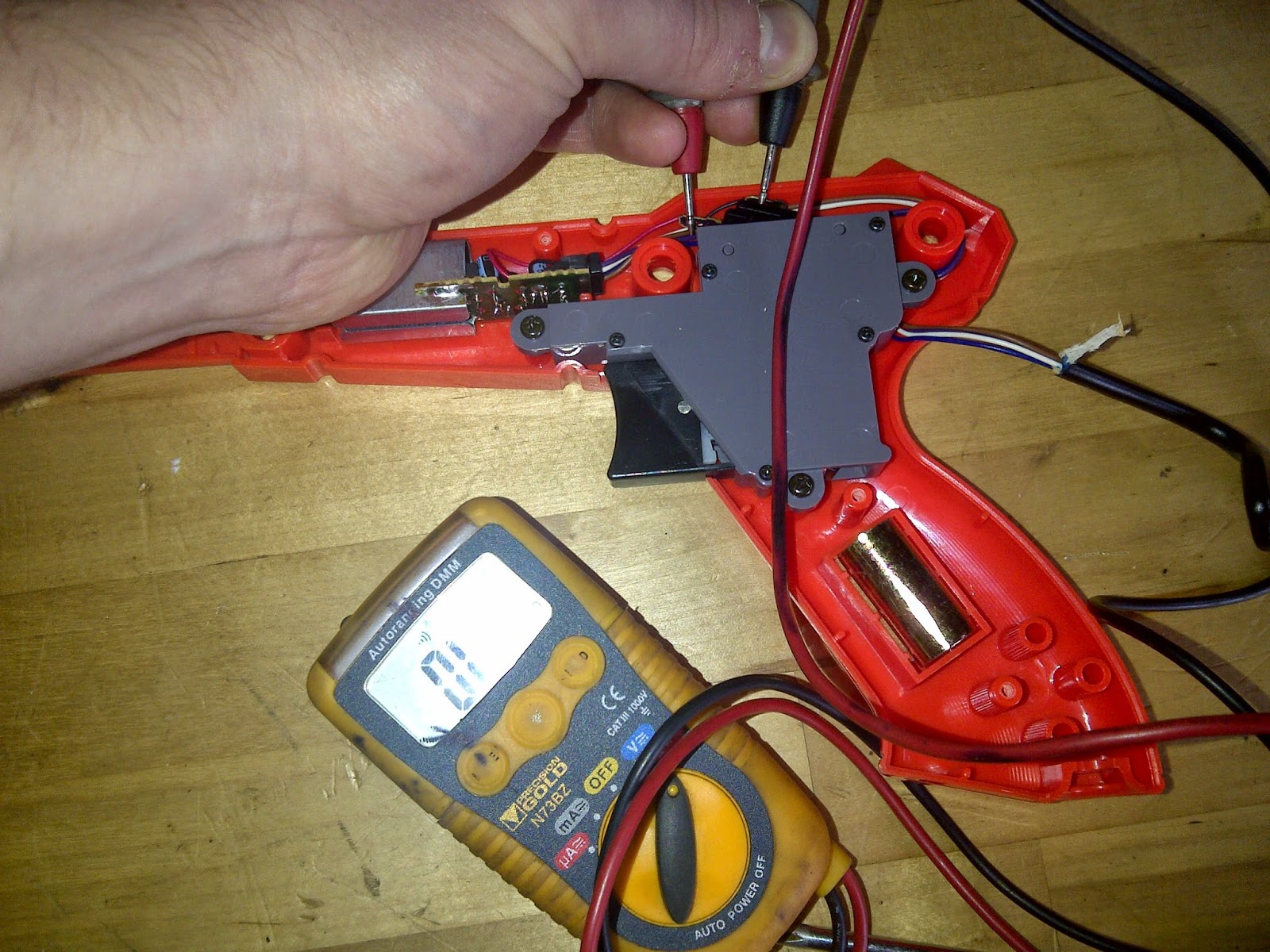 Tron's Workshop: NES Zapper Hack