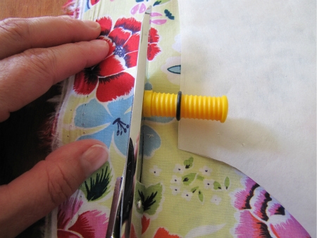 The Haby Goddess: How to use a Seam Allowance Guide