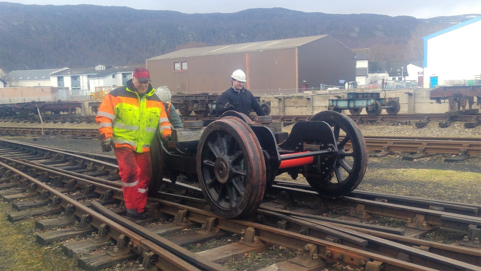 5025 The oldest surviving LMS Black 5: front bogie fitted.