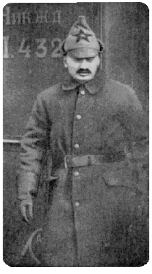 Odd Fighting Units: Trotsky's Red 100 & Armored Trains in the Russian ...