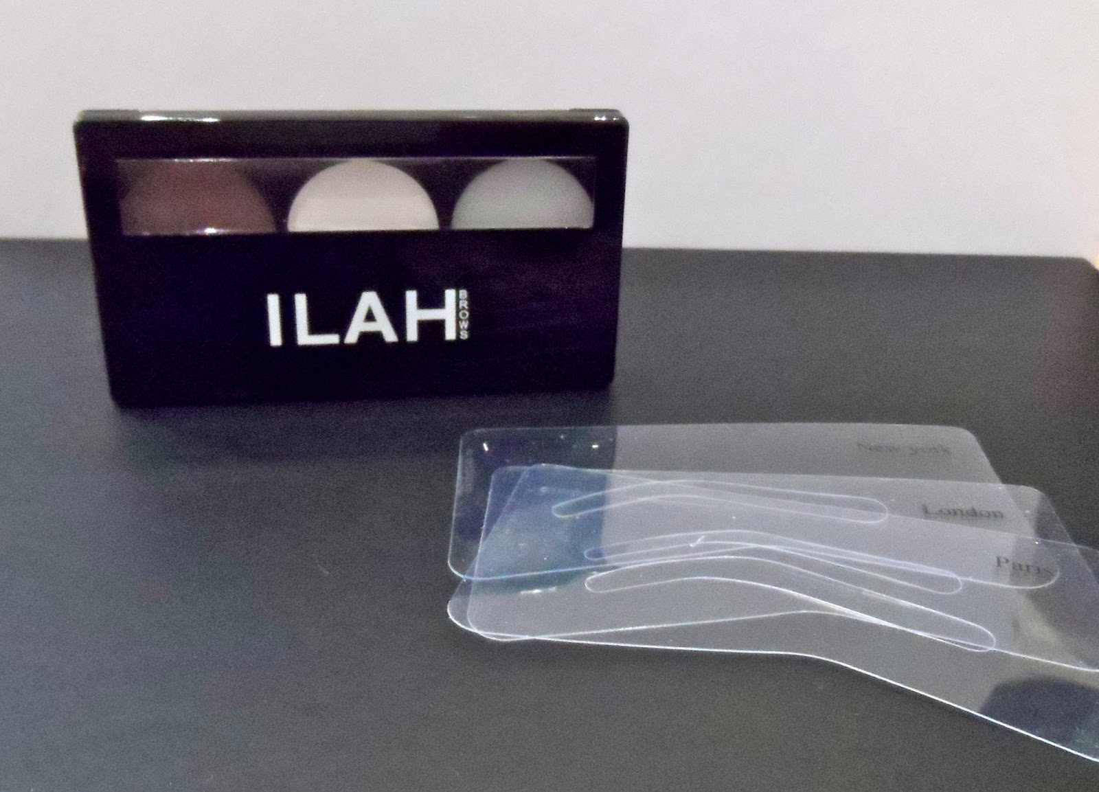 GRACE'S WARDROBE: Beauty Review: Ilah eyebrow kit*