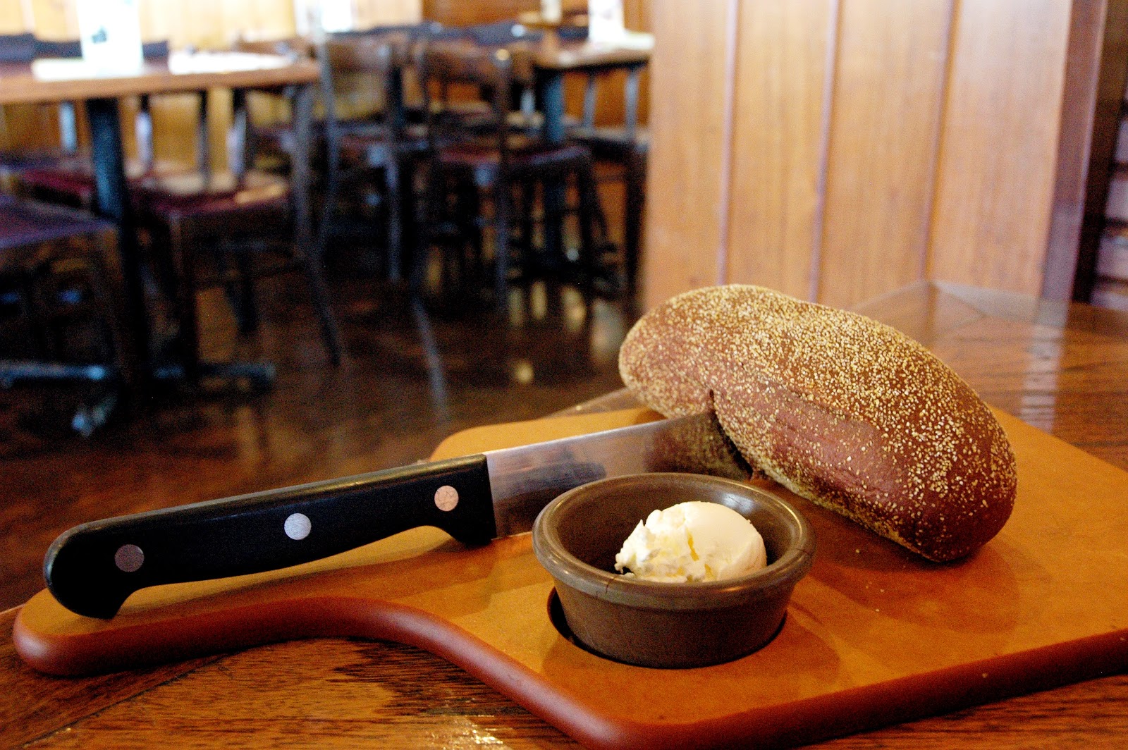 DUDE FOR FOOD: A Steak and Chicken Lunch at Outback Steakhouse