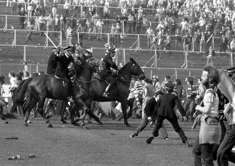 Old Scottish Football: Celtic v Rangers 1980 Scottish Cup Final Hampden
