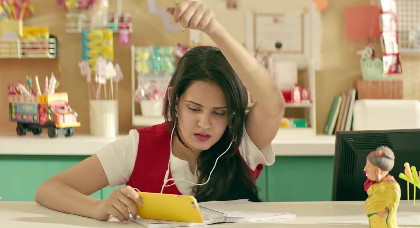 Coca-Cola Ad Girl Venus Singh Will Make You Love With Her ~ Hot n sexy ...