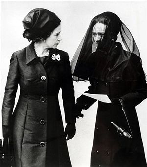 The Art of Royalty: The Queen in Mourning