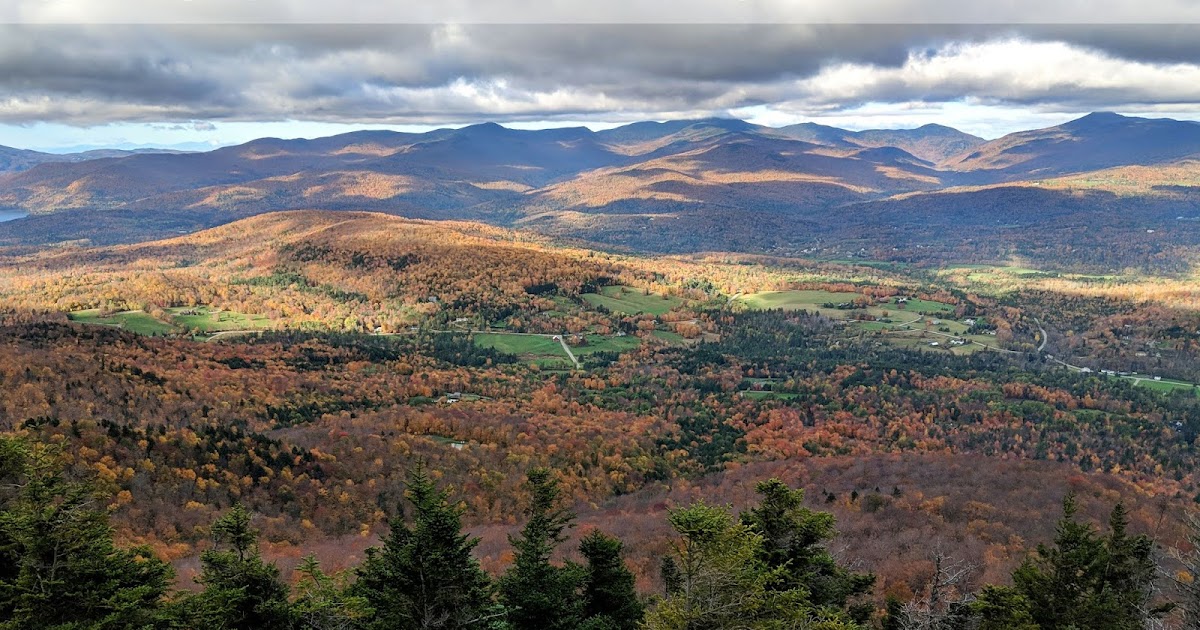 Katie Wanders : Stowe Pinnacle Hike, Vermont