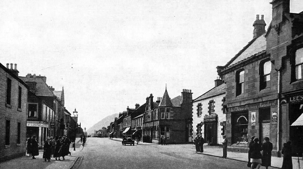Tour Scotland: Old Photograph Stirling Street Alva Scotland
