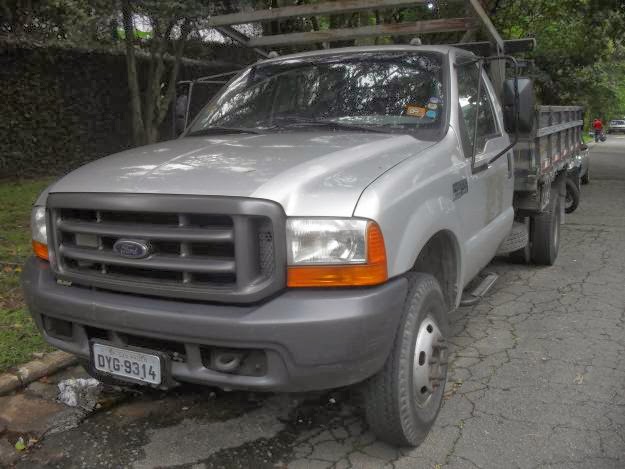 CAMINHOES CARRETAS E TRANSPORTES: Ford F4000