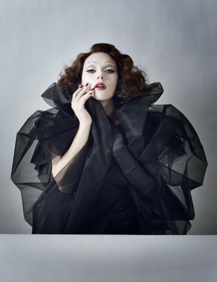 loveisspeed.......: Tim Walker photographs...İ will always love his work!