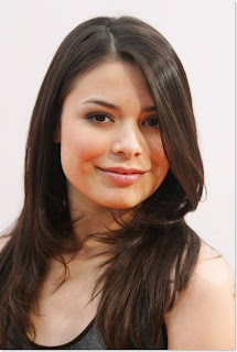 Biography Miranda Cosgrove