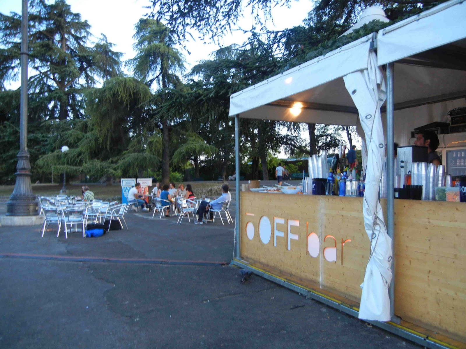 Io Amo Firenze: Ma tu guarda quanta gente all'OFF bar