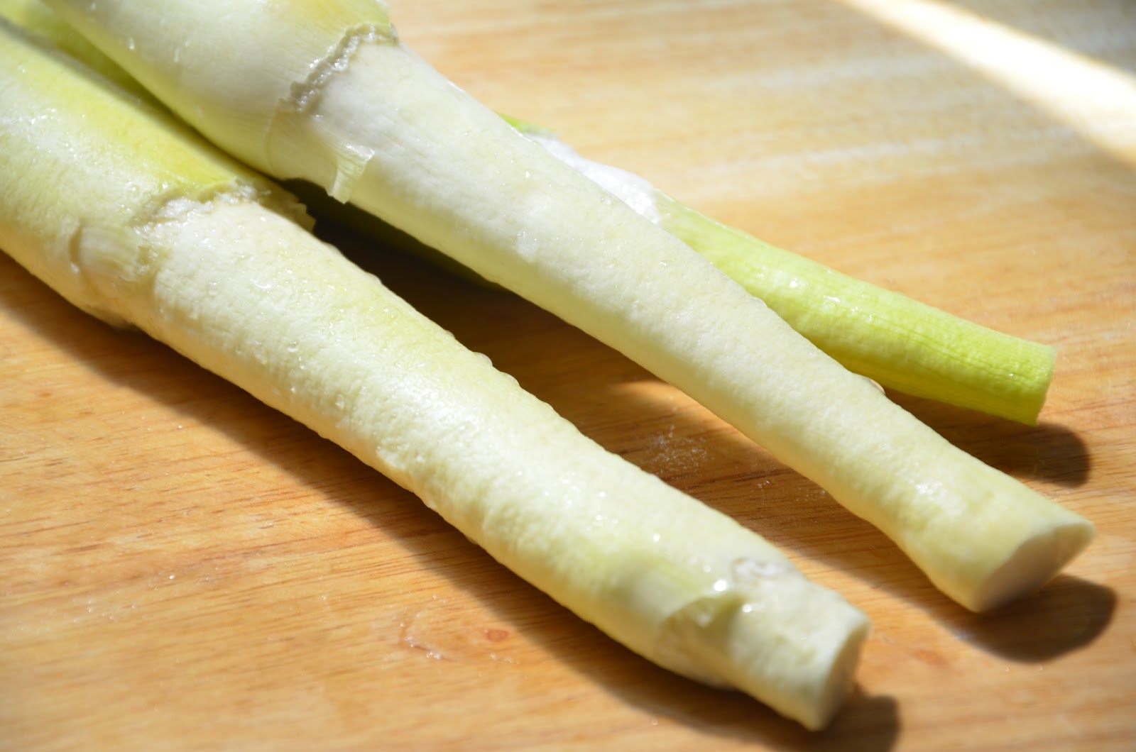 Fait Maison: Stir-fry Wild Rice Stems 雲腿茭白絲